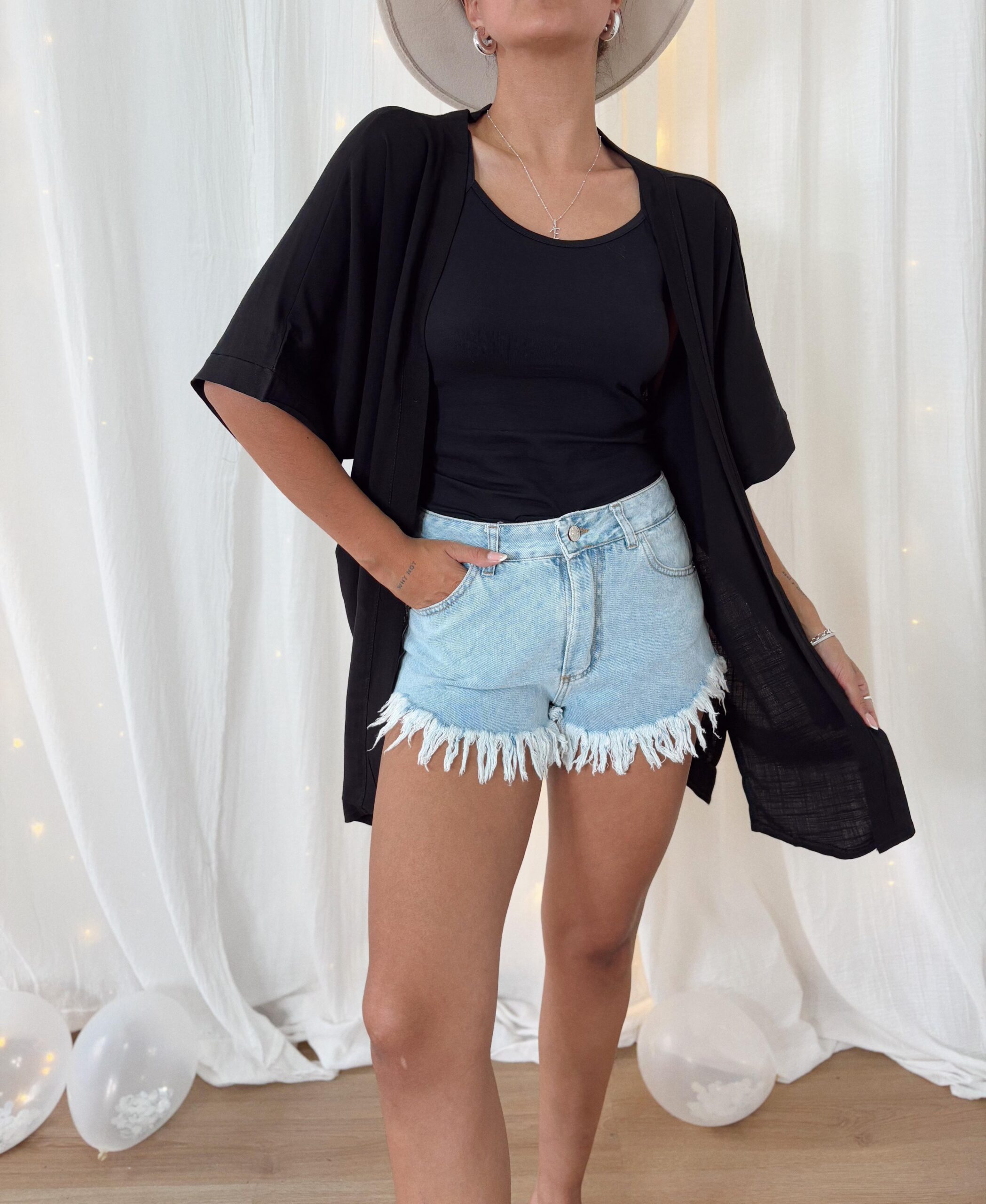 SHORT RIGIDO CON FLECOS - Diosas Fem